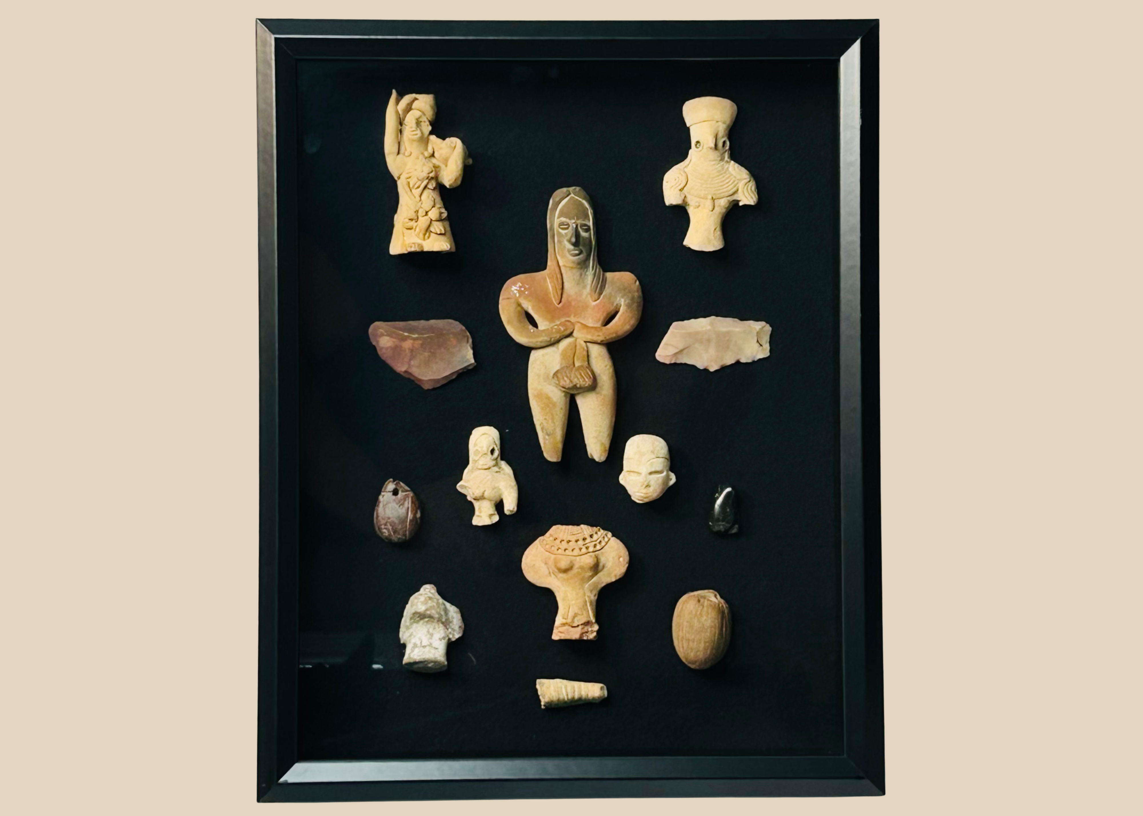 Pre-Columbian | Terracotta Idols, Stone Tools & Amulets | 13-Piece ...
